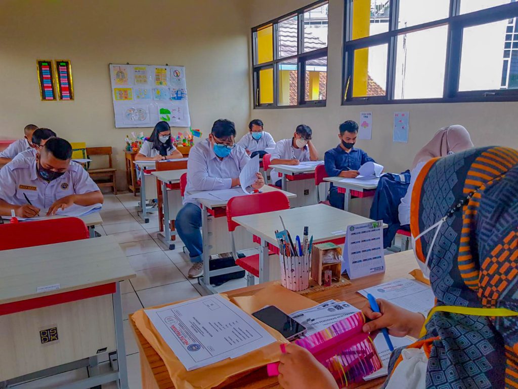 Sekolah Paket C Adalah? Ini Penjelasan Lengkapnya