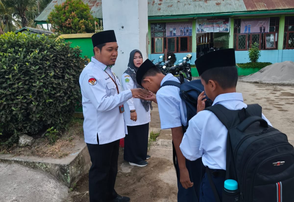 Tupoksi Guru Piket: Peran, Tugas, dan Fungsi di Sekolah