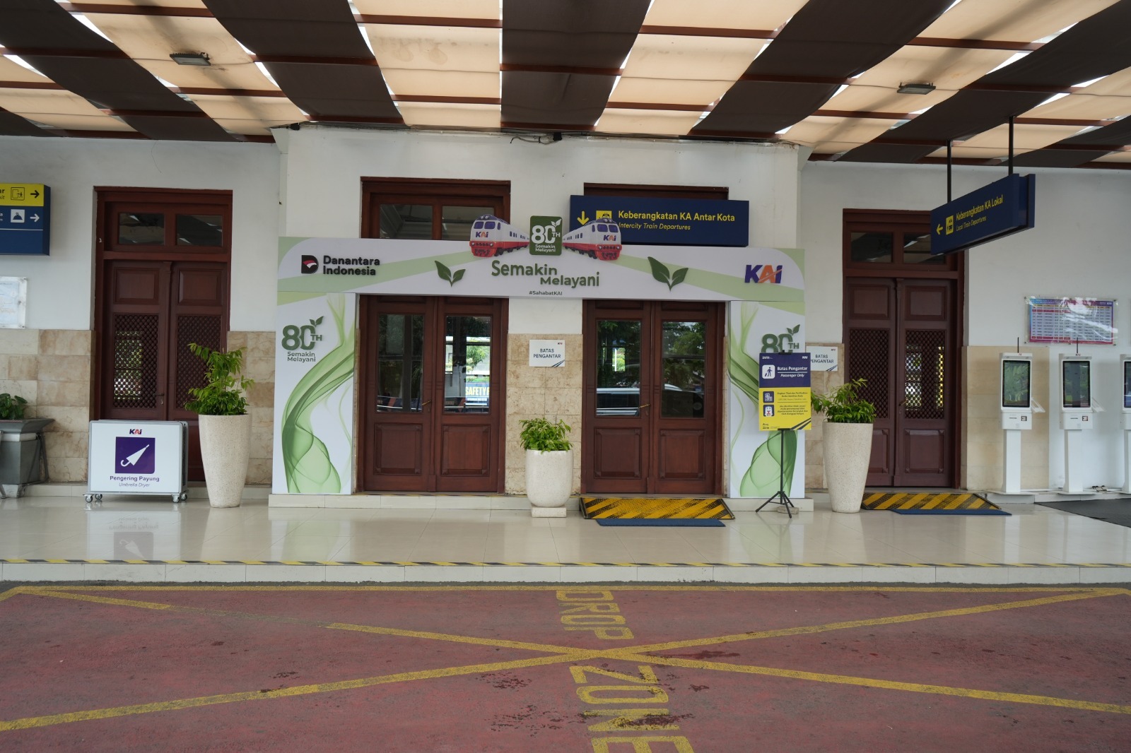 KAI Daop 9 Jember Tetap Jaga Pesona Stasiun Cagar Budaya di Era Modern
